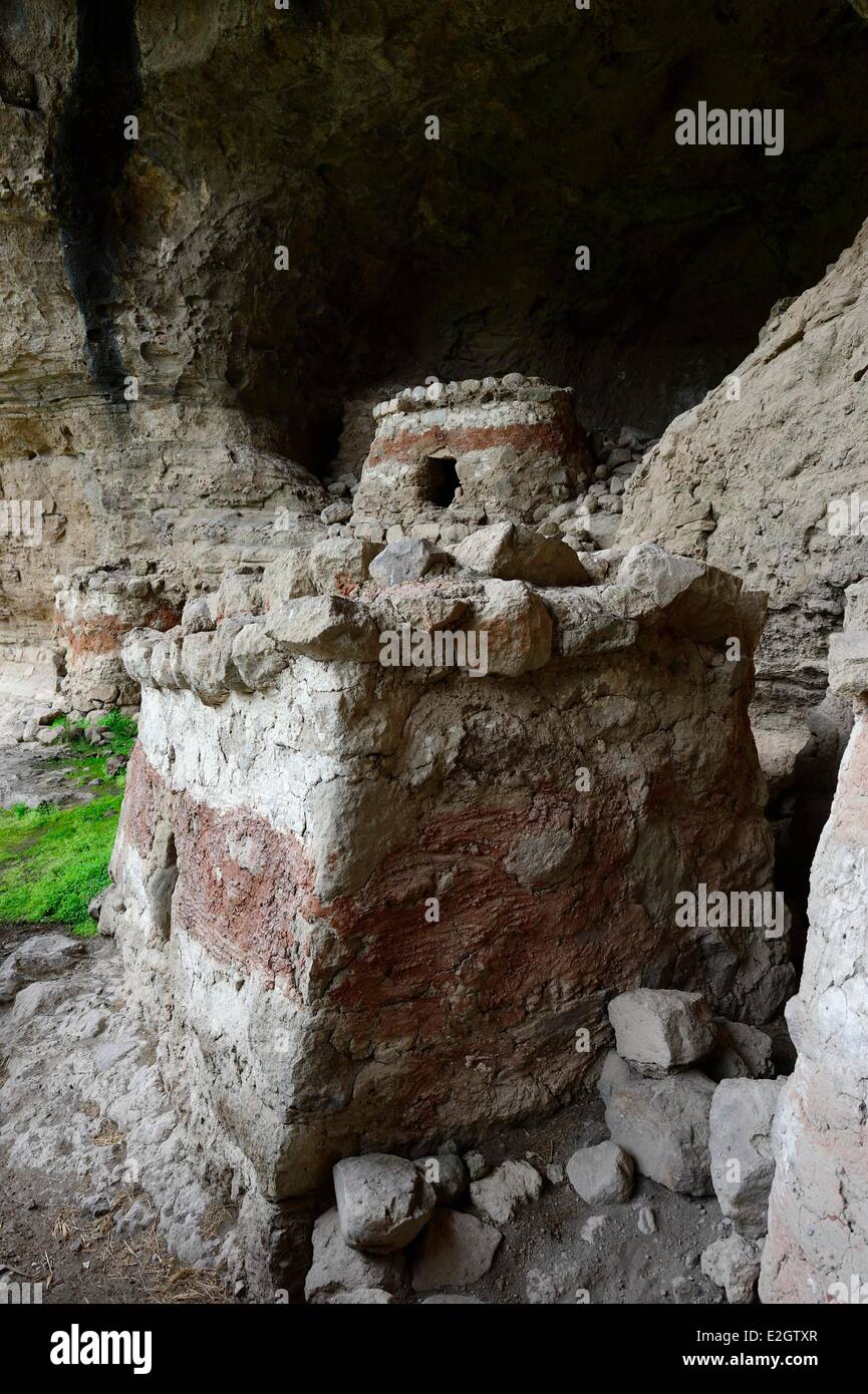 Peru Cuzco province Livitaca valley of Chinisiri whose caves contain an ...