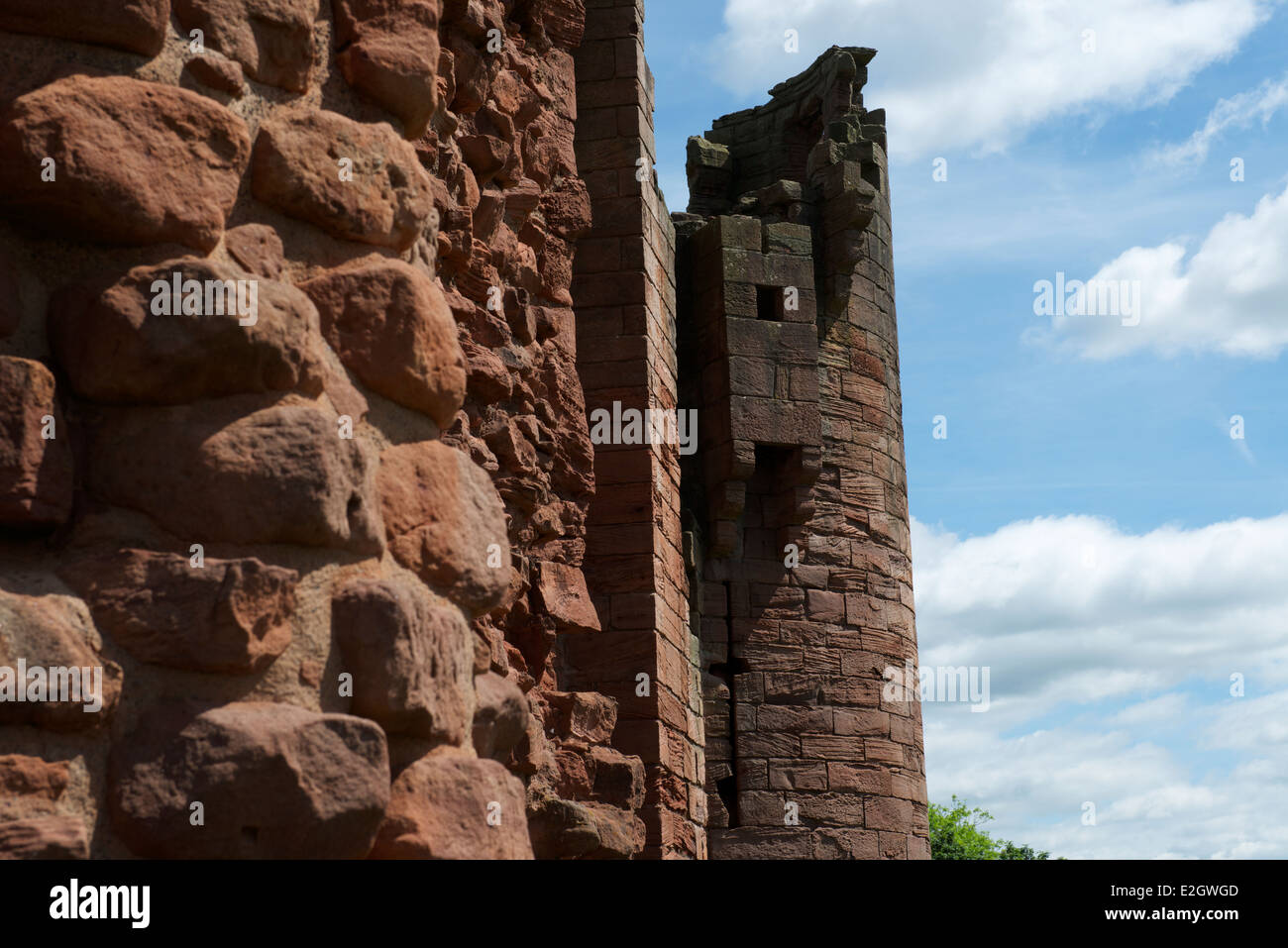 Bothwell castle hi-res stock photography and images - Alamy