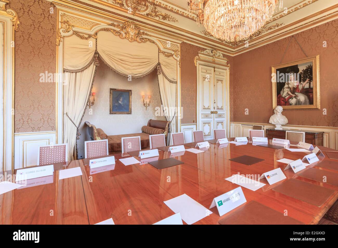 Meeting room at ministry foreign hi-res stock photography and images ...