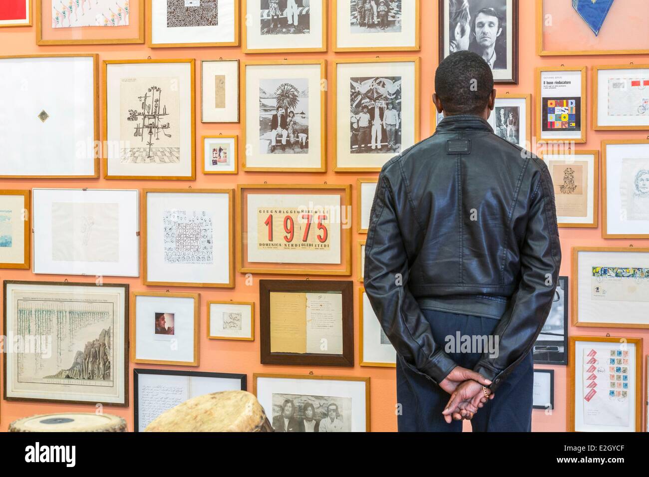 Alighiero boetti artist hi-res stock photography and images - Alamy