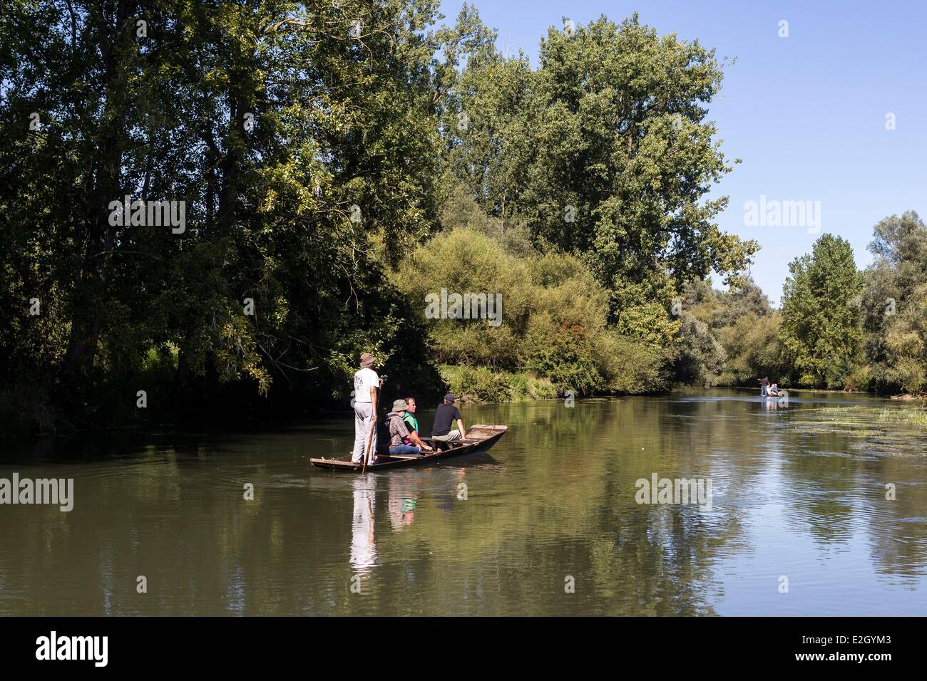 Row boat hi-res stock photography and images - Alamy