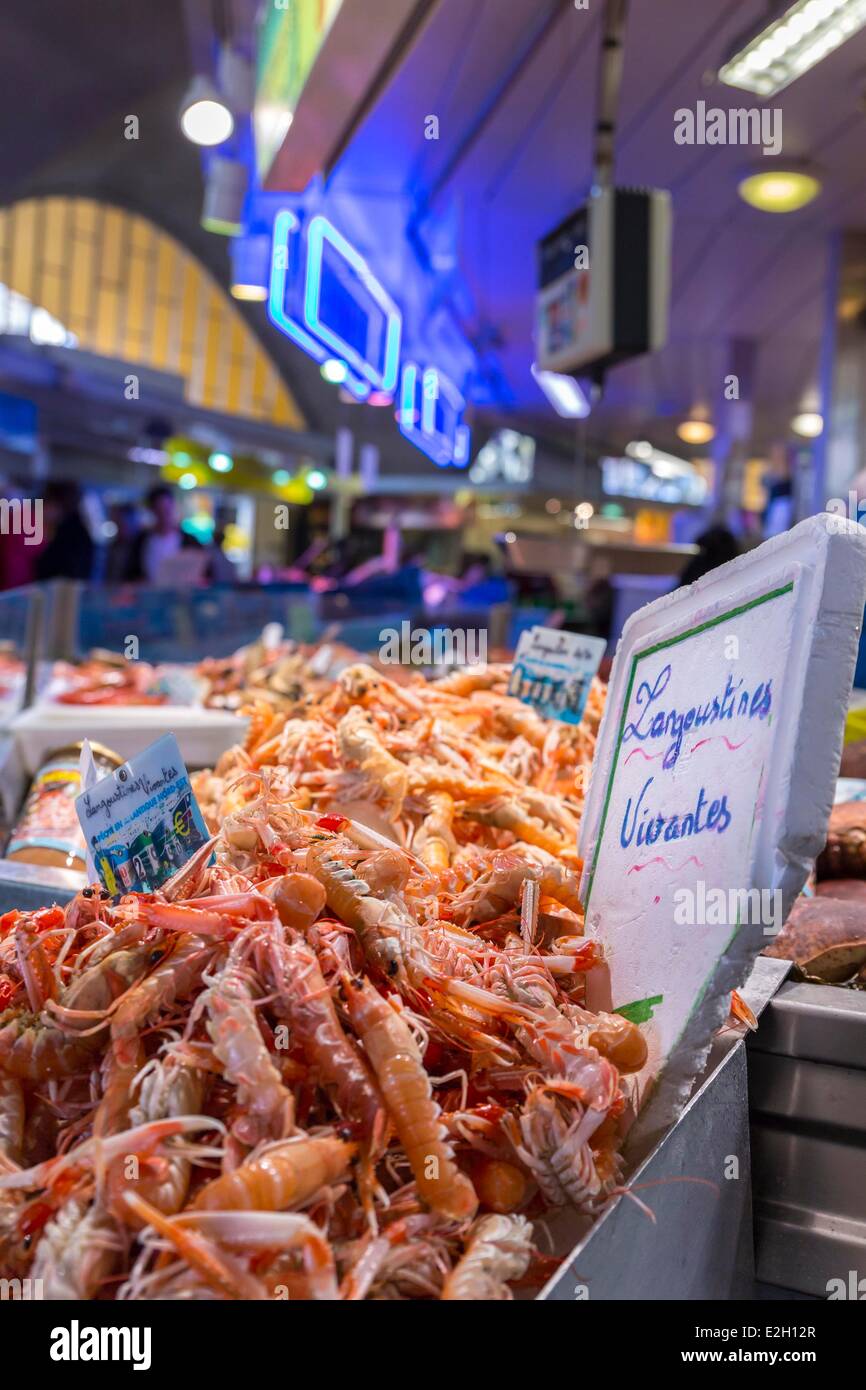 Fishmonger france hi-res stock photography and images - Alamy