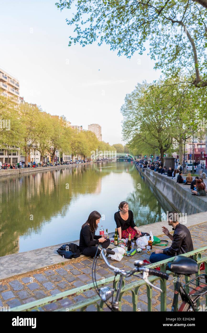 France Paris Canal Saint Martin Stock Photo - Alamy