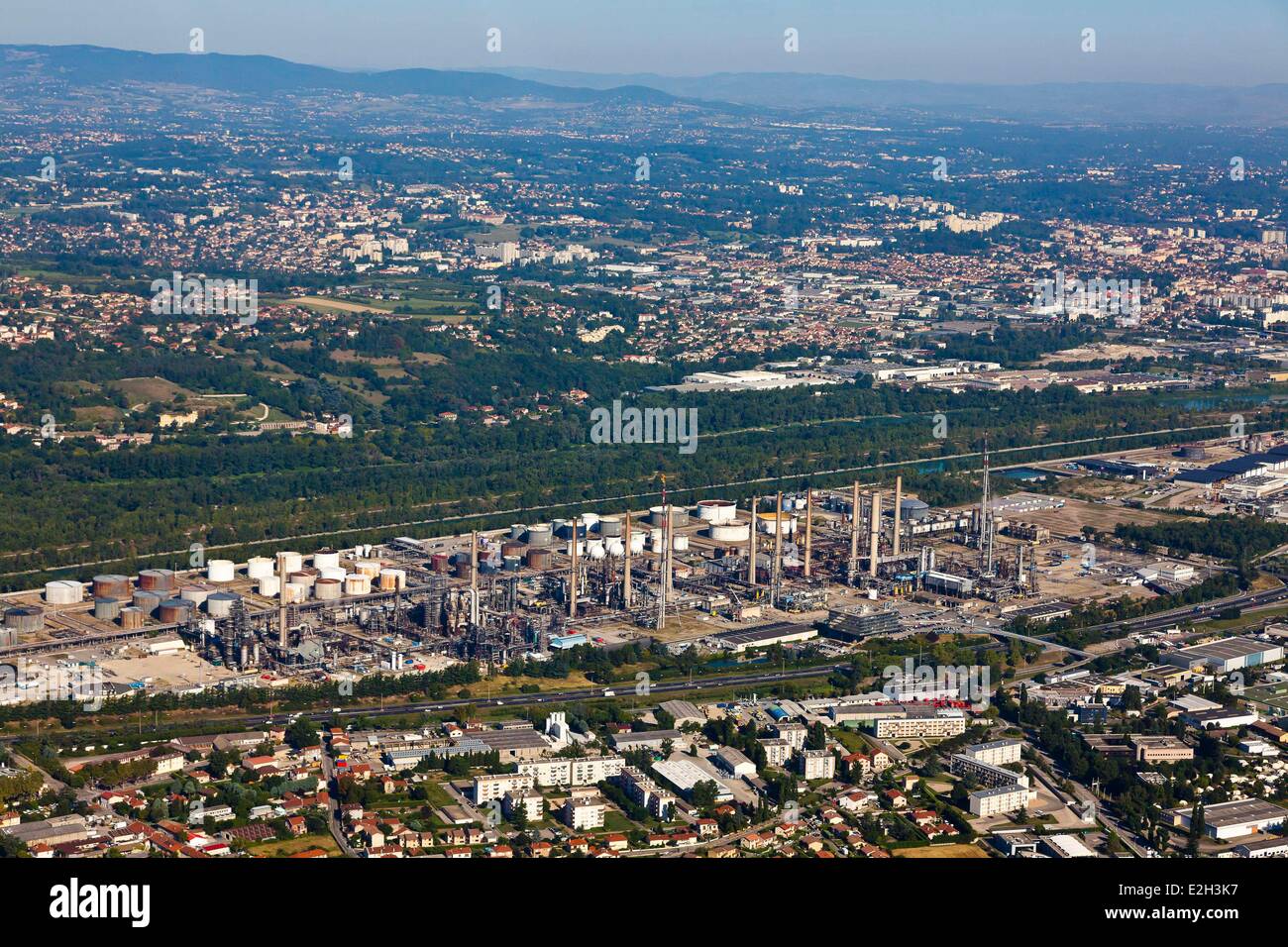 Total refinery hi-res stock photography and images - Alamy