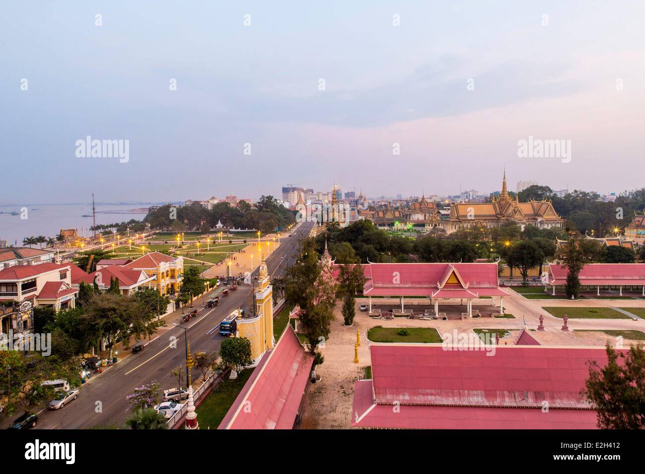 Cambodia Phnom Penh Samdech Sthearos Boulevard and Royal Palace Stock ...
