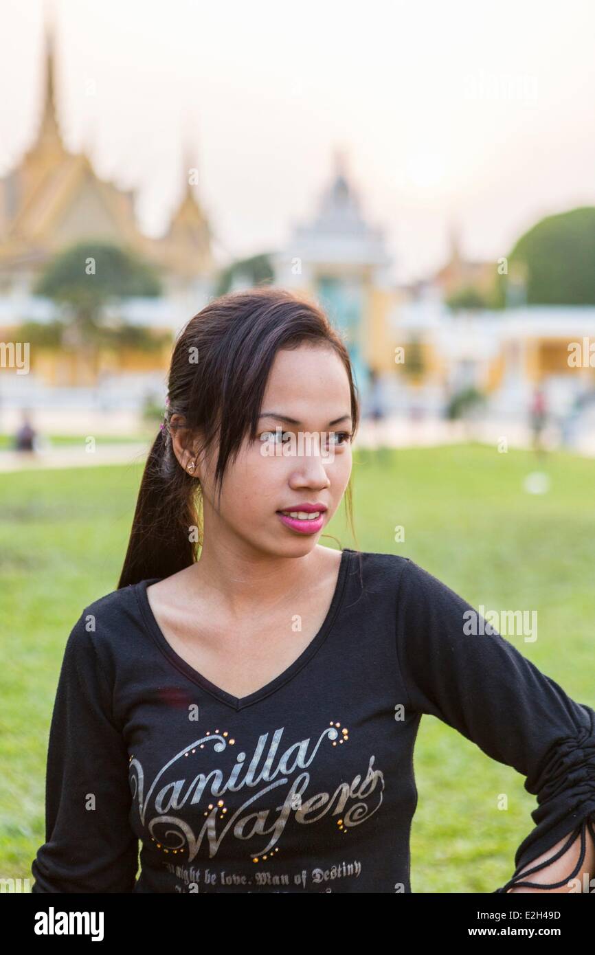 Cambodia Phnom Penh Cambodian woman Stock Photo - Alamy