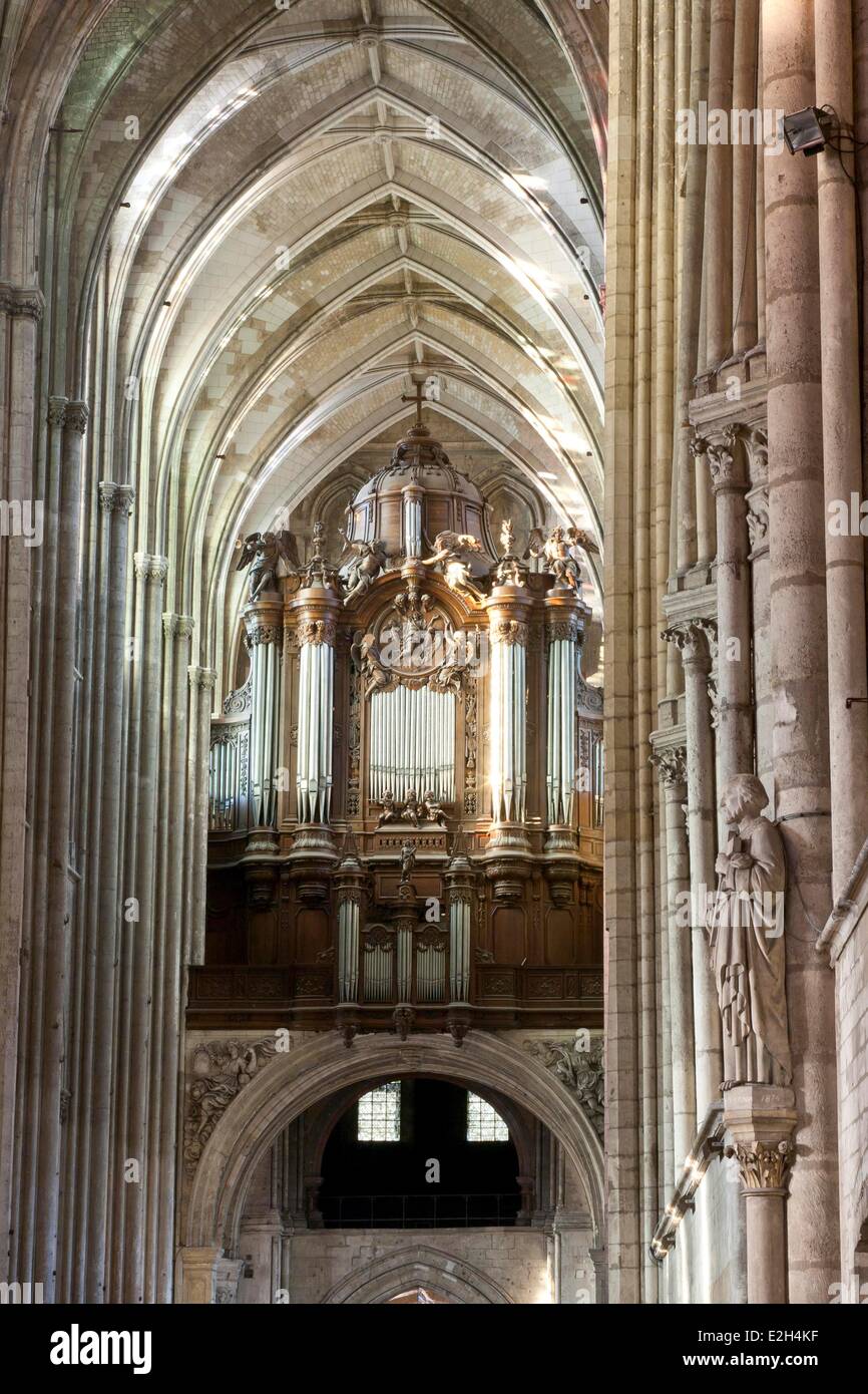 France Aisne Saint Quentin Saint Quentin basilica Stock Photo - Alamy