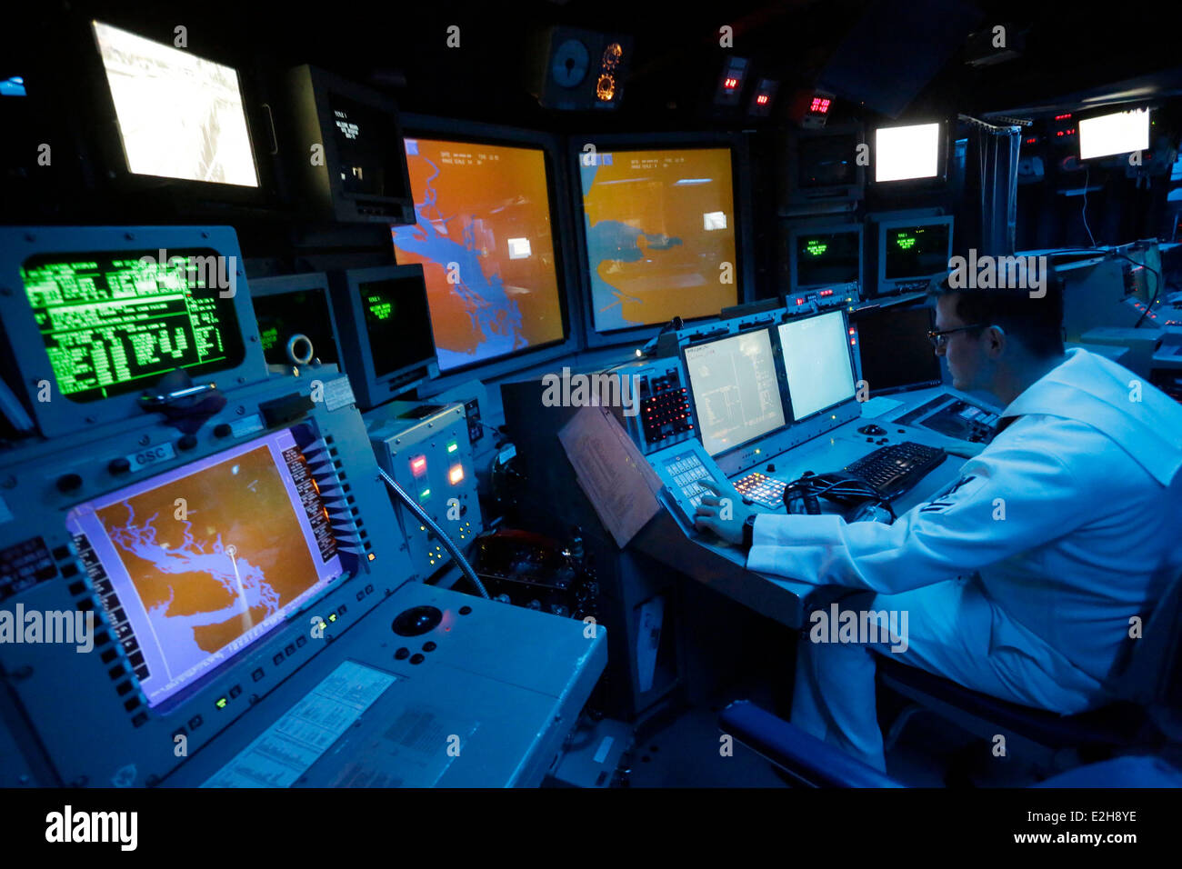 Aegis ballistic missile on ship hi-res stock photography and images - Alamy