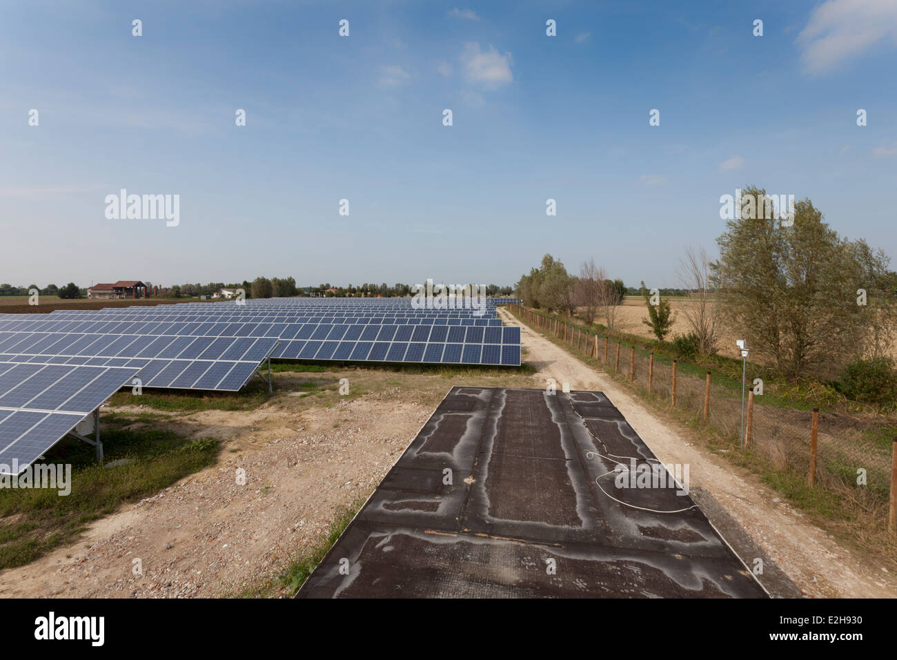 Photovoltaic solar power station Stock Photo - Alamy