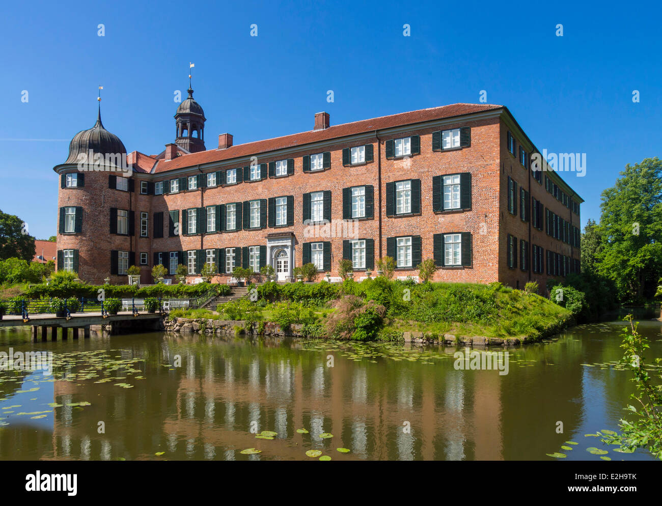 Eutin Castle moated castle, Eutin, Schleswig-Holstein, Germany Stock ...
