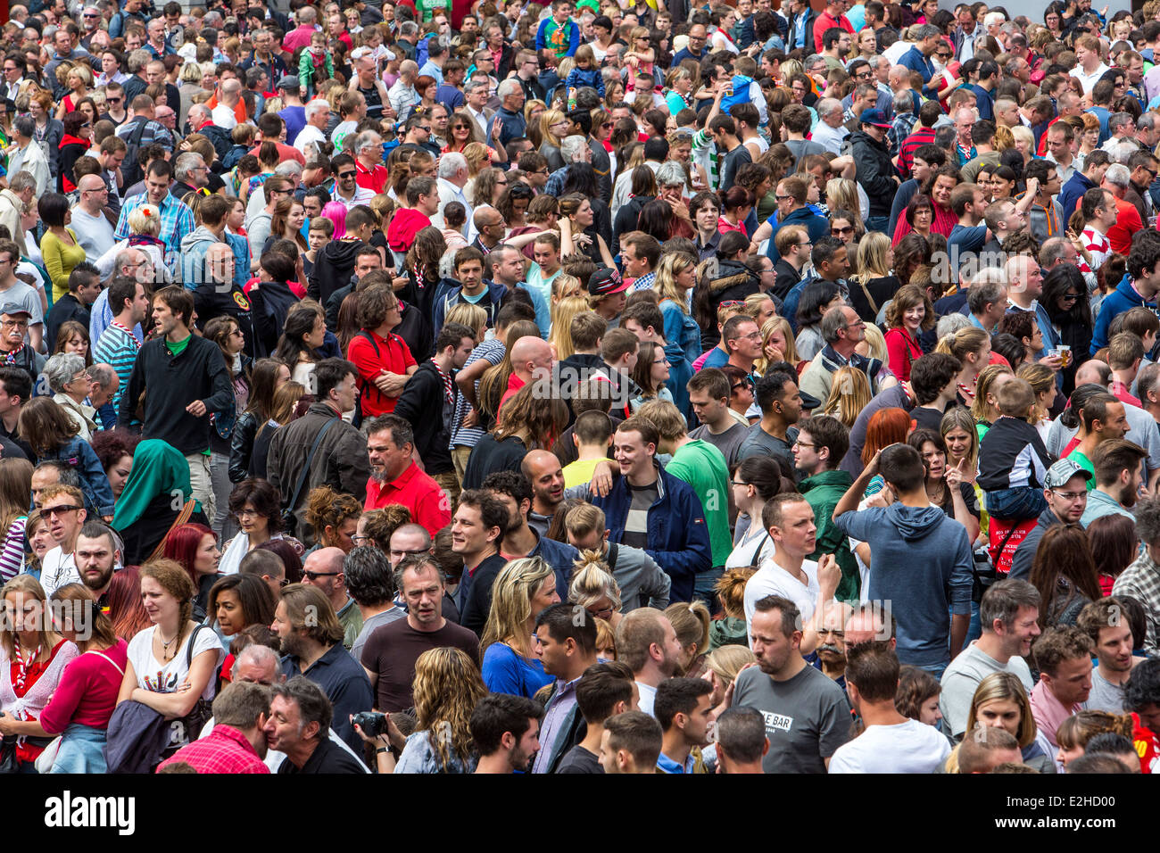 Crowd, many people in confined space, at a festival Stock Photo - Alamy