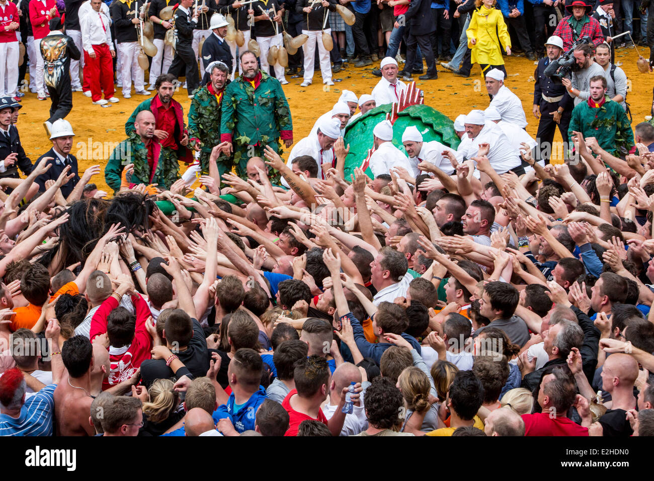 "Doudou" festival in Mons, Belgium. "Lumeçon" battle of the holy St ...