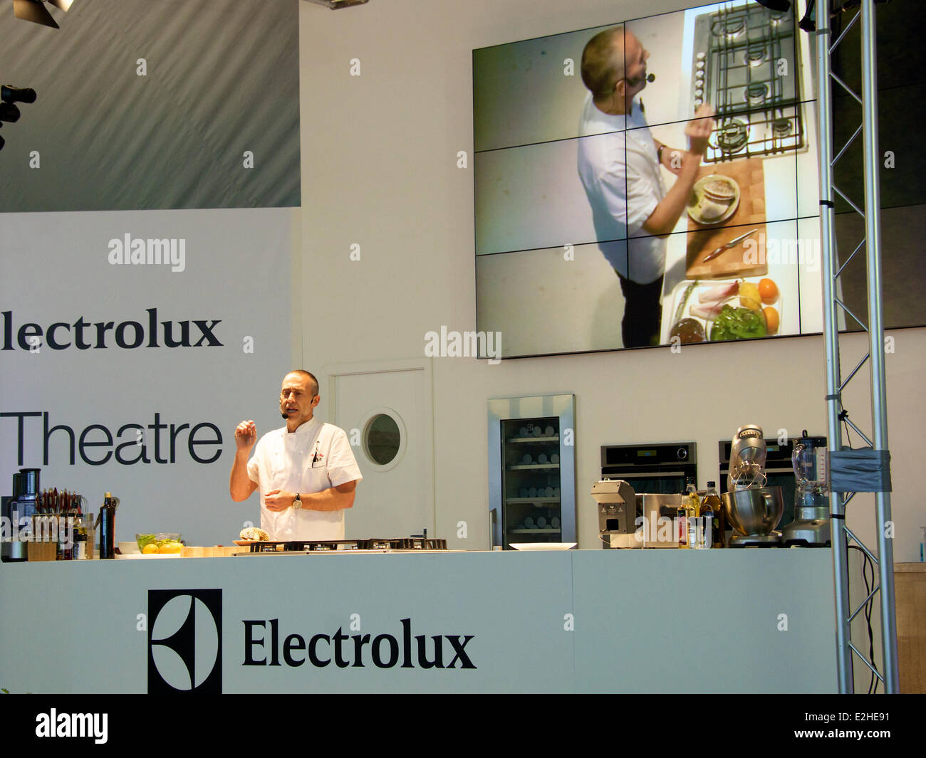 Michel roux master chef hi-res stock photography and images - Alamy