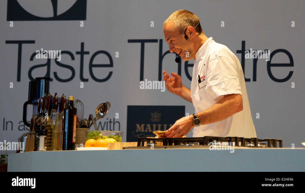 Michel roux master chef hi-res stock photography and images - Alamy