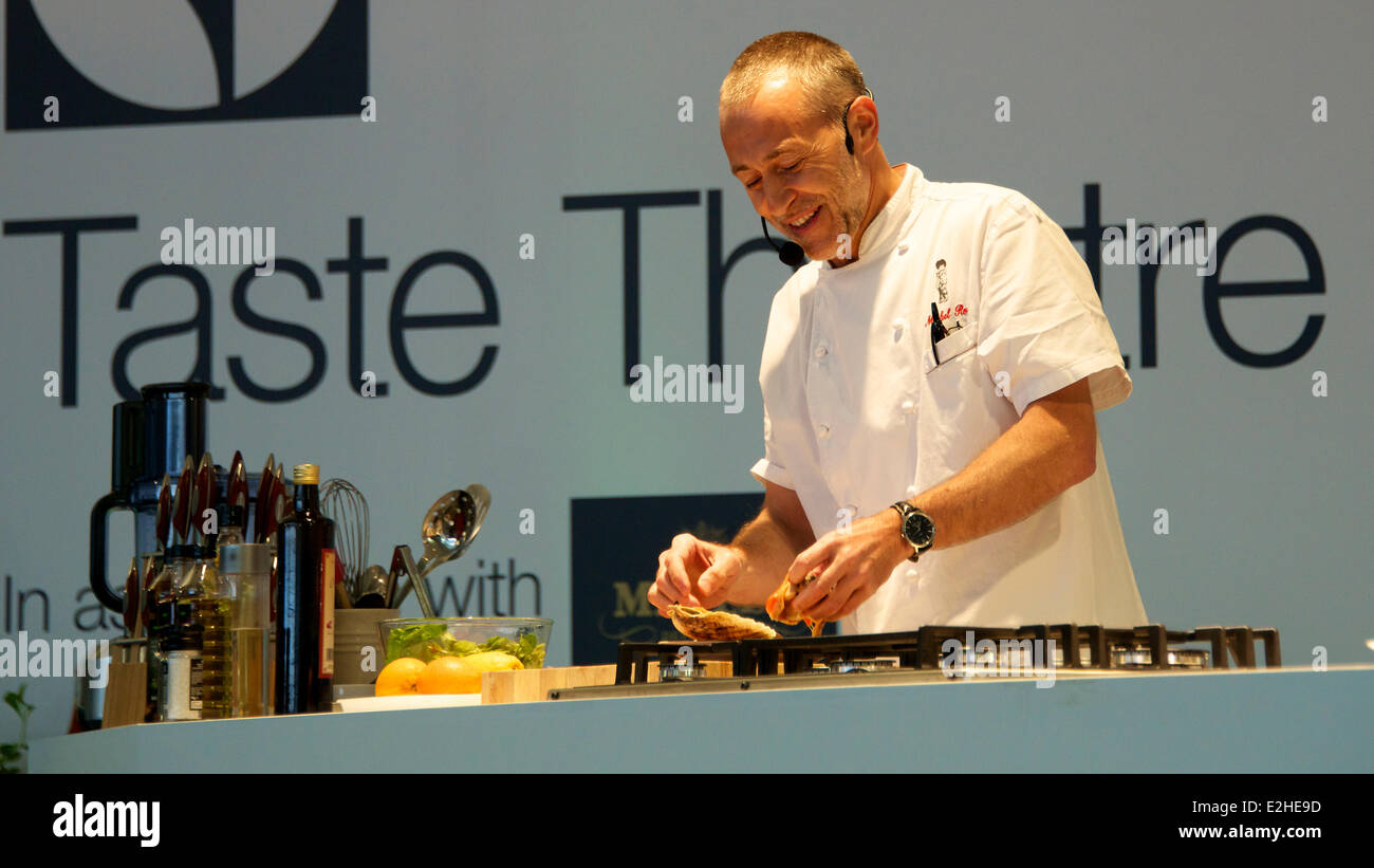 Michel roux master chef hi-res stock photography and images - Alamy