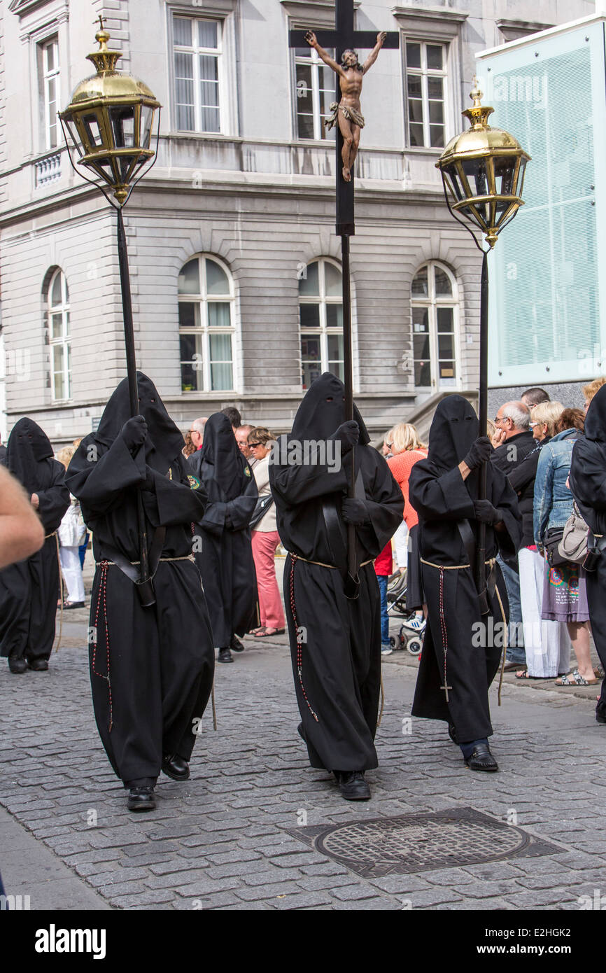 "Doudou" festival in Mons, Belgium. "Lumeçon" battle of the holy St ...