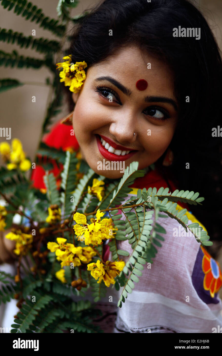 Bangladeshi girl hi-res stock photography and images - Alamy