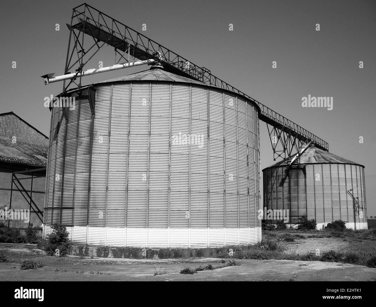Farm with great silos hi-res stock photography and images - Alamy