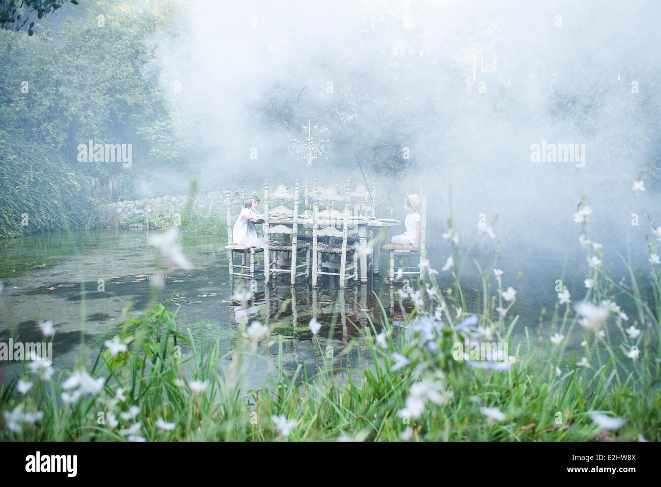 Play Water Table Children Stock Photos & Play Water Table Children ...