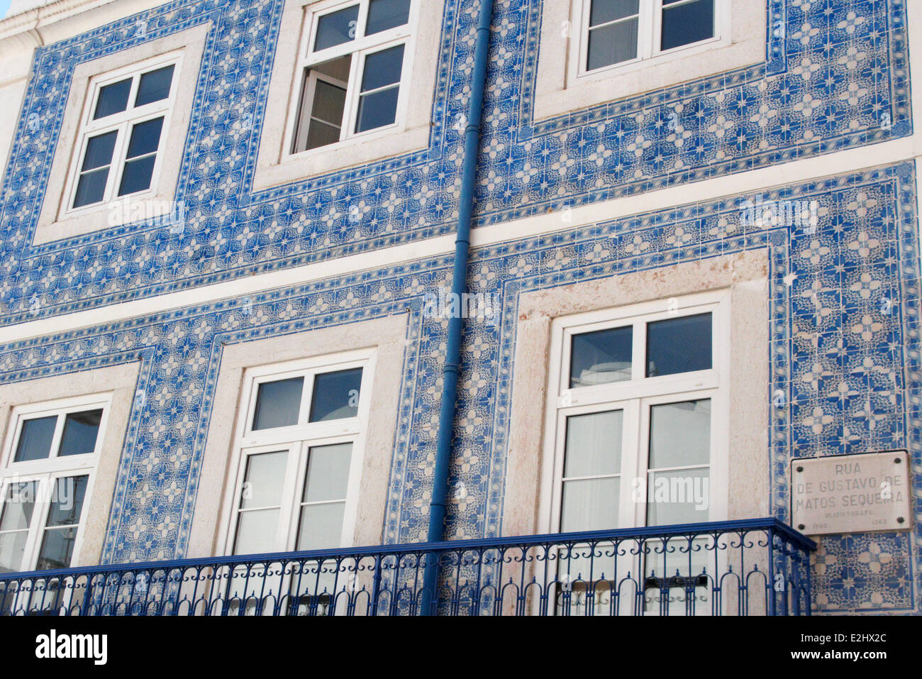 Azulejo image hi-res stock photography and images - Alamy