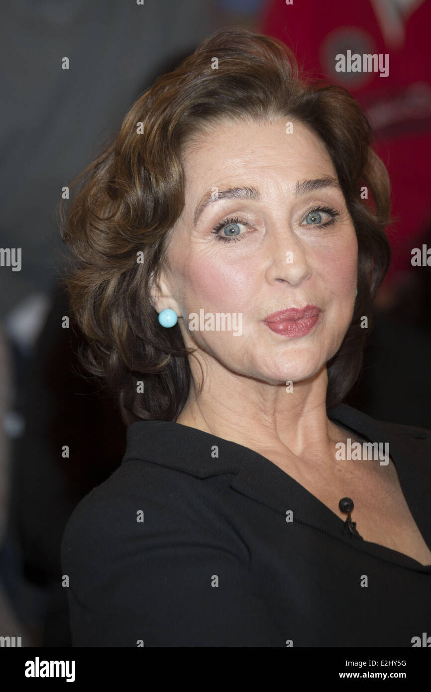 Christine kaufmann hi-res stock photography and images - Alamy
