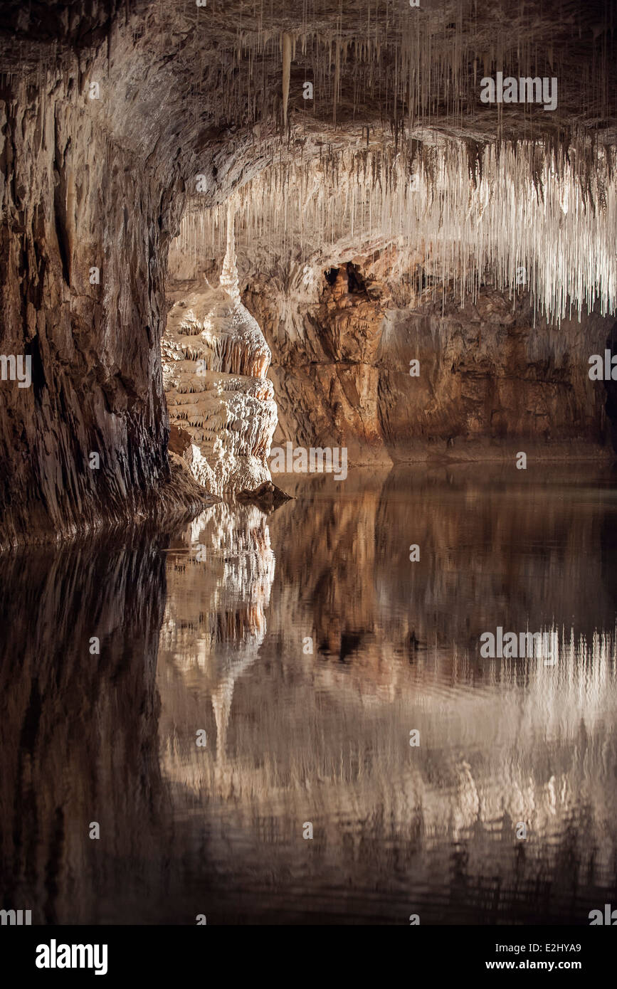 Stalactite and stalagmite formation in cave Stock Photo - Alamy