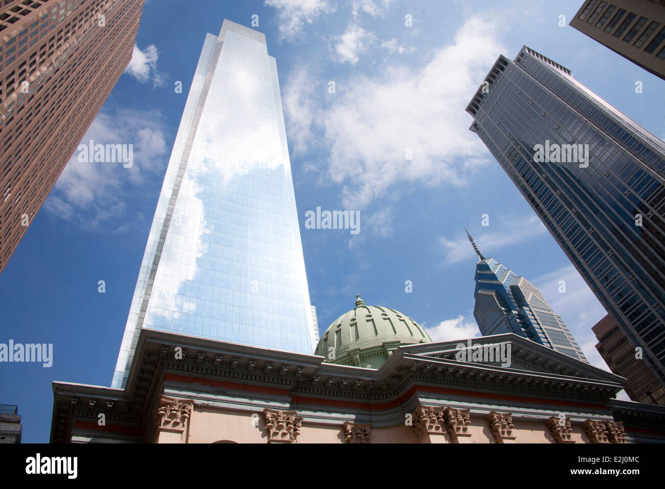 Philadelphia skyline view philadelphia skyline hi-res stock photography ...
