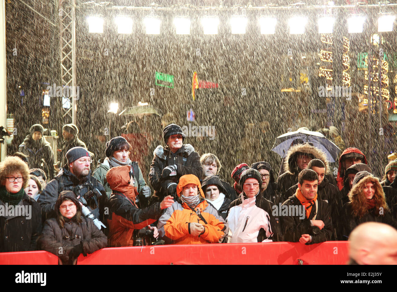 Matt Damon fans waiting in the snow at 63rd Berlin International Film ...