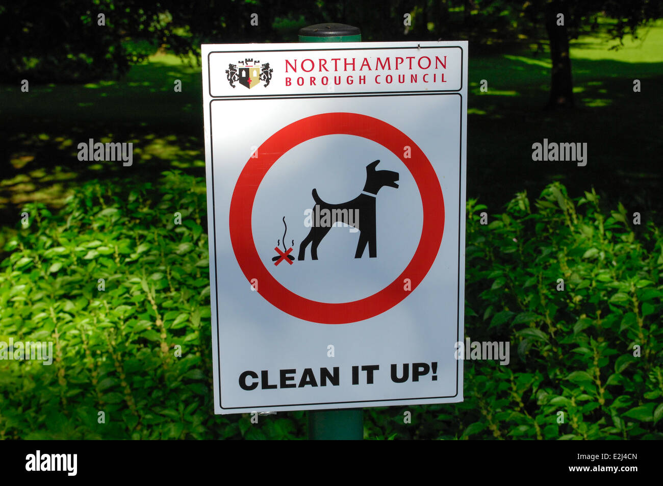 Dog poo sign hi-res stock photography and images - Alamy