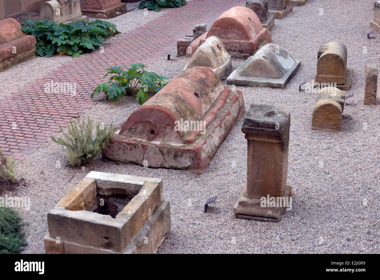 Roman Graves at Plaça Vila de Madrid, Barcelona, Spain Stock Photo - Alamy