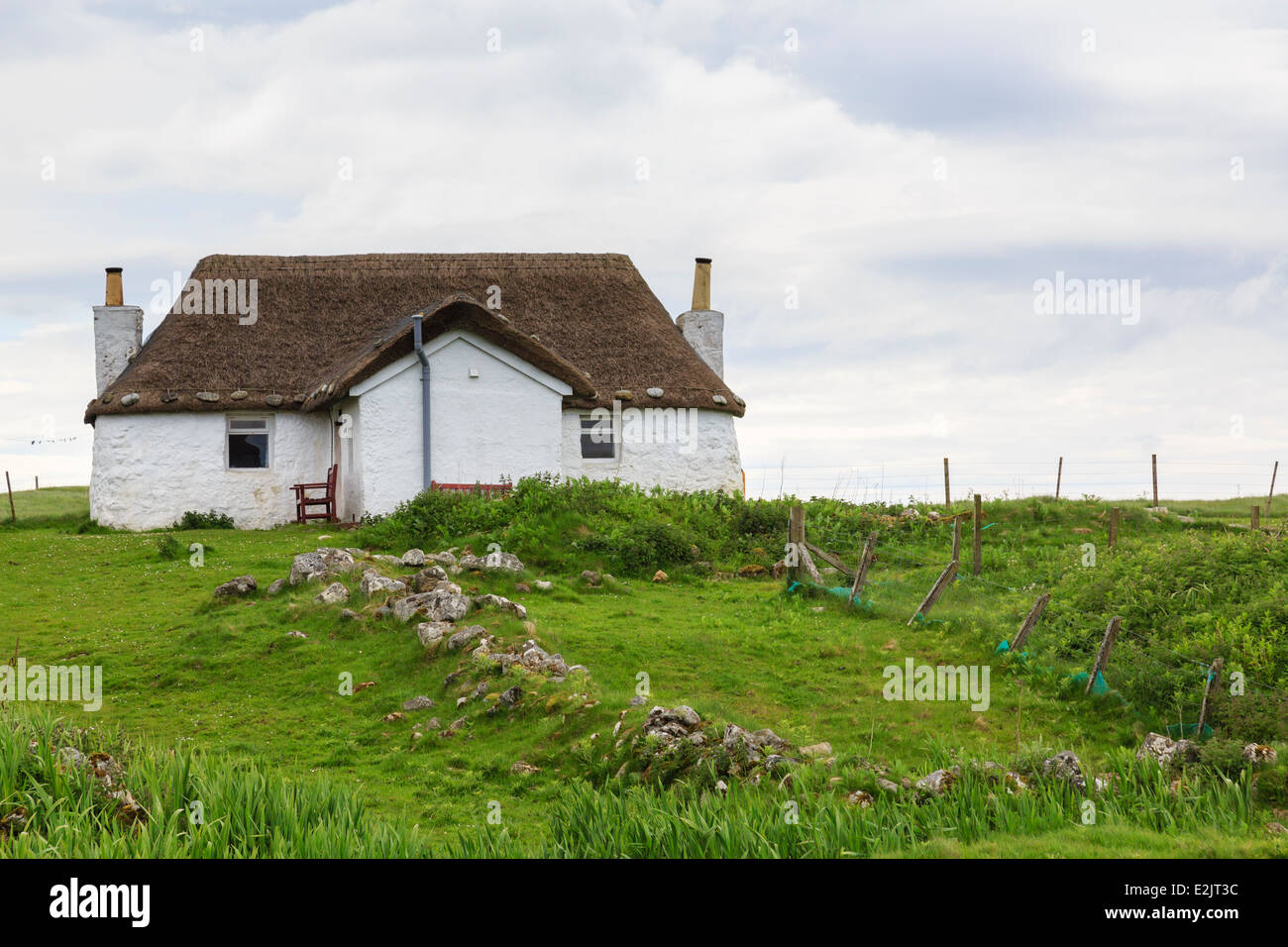 Youth Hostel in old thatched blackhouse cottage with whitewashed walls ...