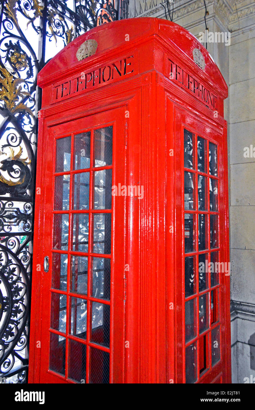 K2 telephone box hi-res stock photography and images - Alamy