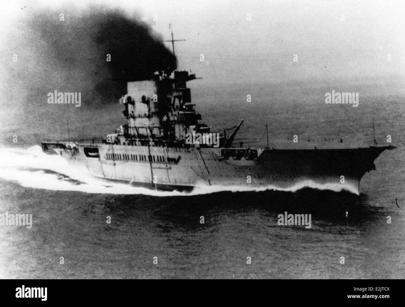 The USS Lexington (CV-2), a Lexington-class aircraft carrier, served in ...