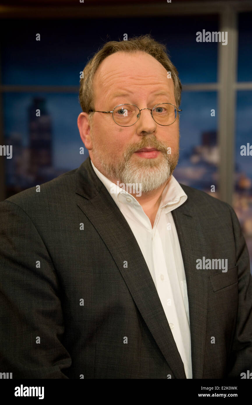 Joerg Taenzer on German ARD TV talkshow 'Menschen bei Maischberger ...