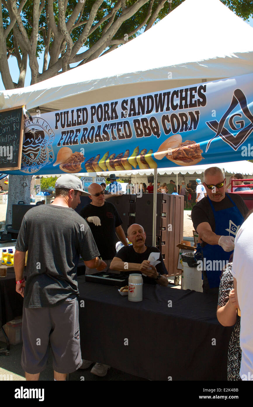 Vendor selling sandwiches hi-res stock photography and images - Alamy