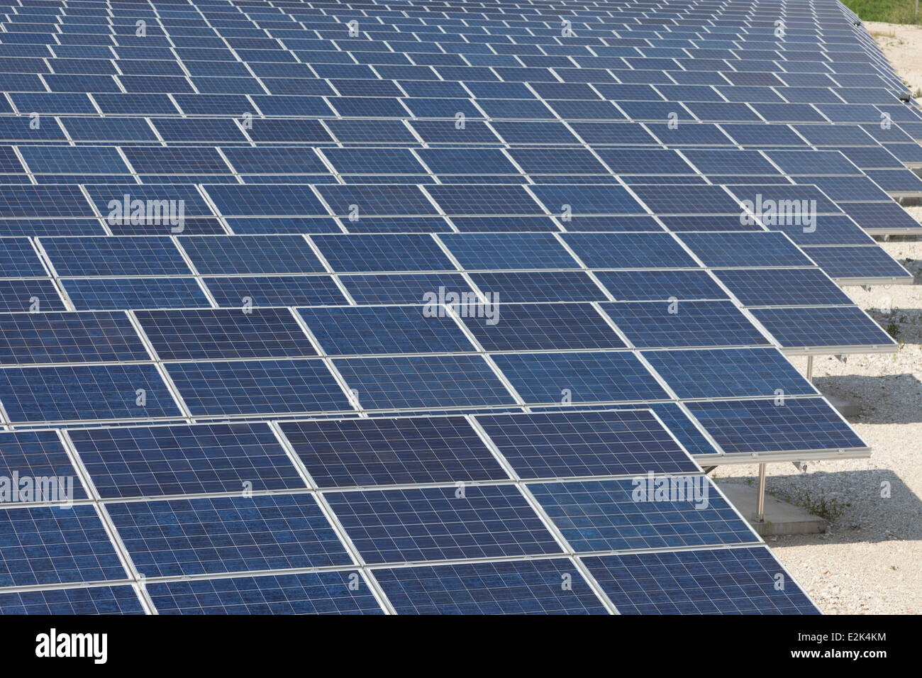 Photovoltaic solar power station Stock Photo - Alamy