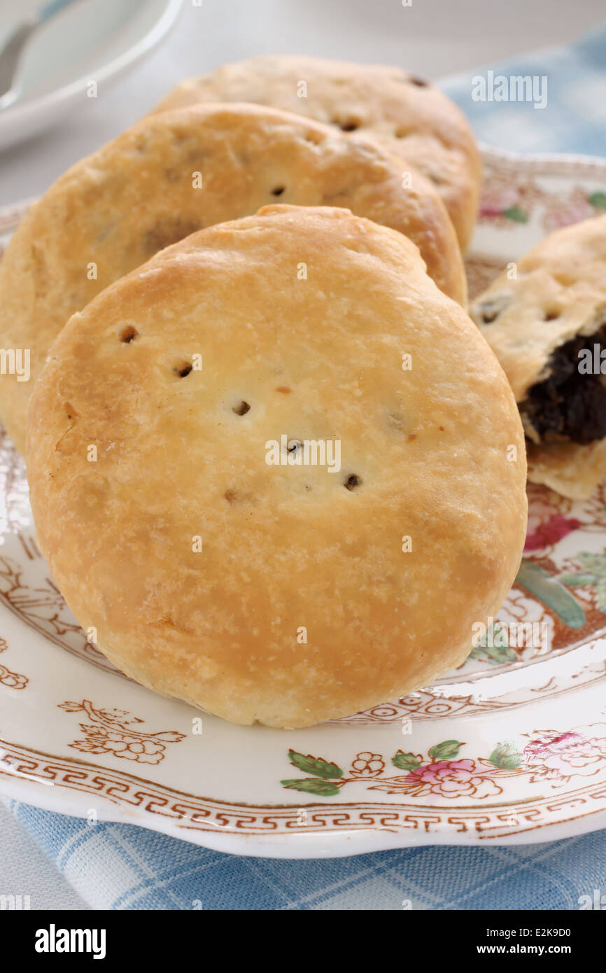 Raisin filled cake hi-res stock photography and images - Alamy