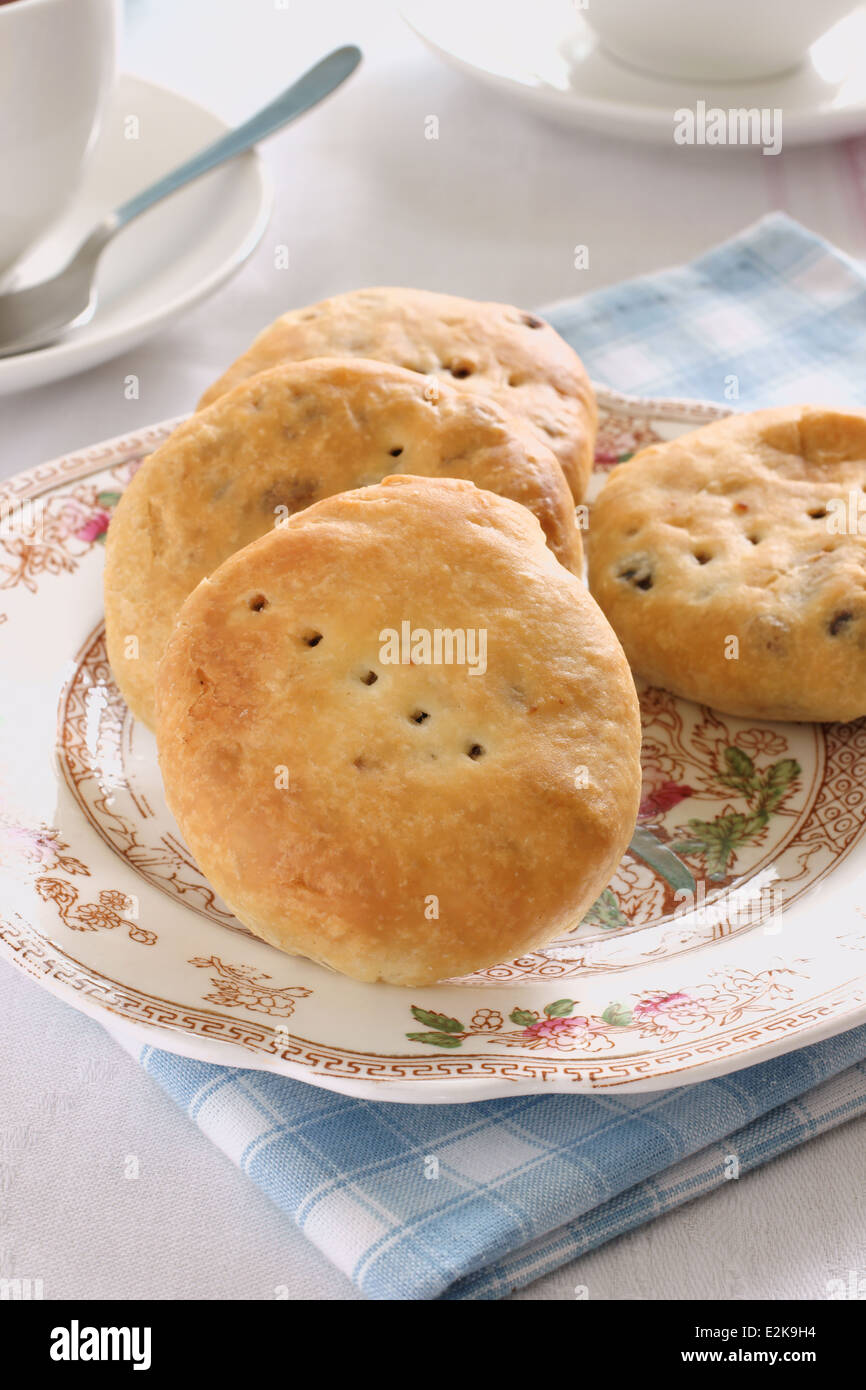 Traditional eccles cakes hi-res stock photography and images - Alamy