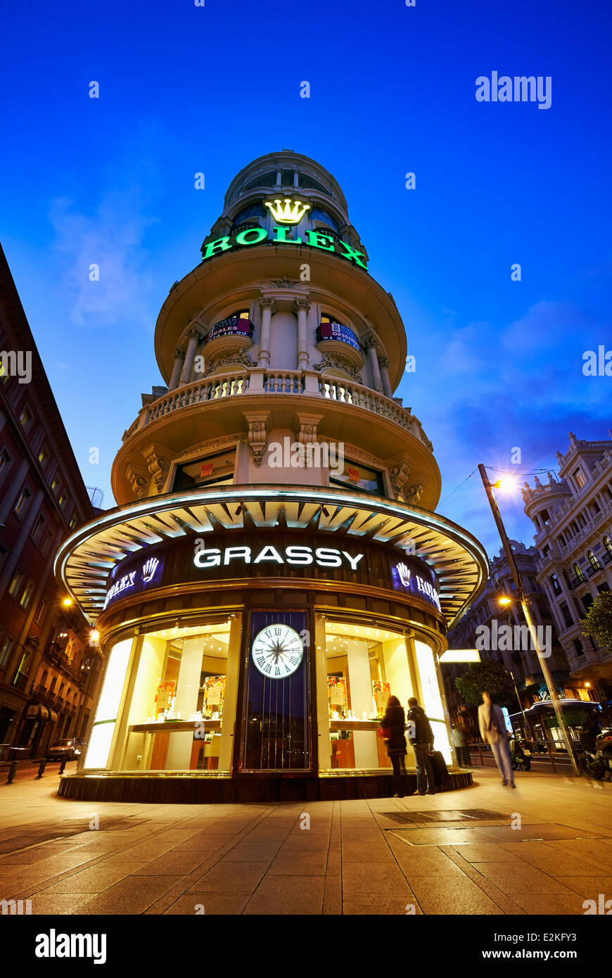 Edificio grassy building hi-res stock photography and images - Alamy