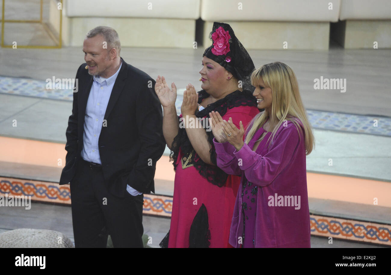 Stefan Raab, Cindy aus Marzahn aka Ilka Bessin and Michelle Hunziker on ...
