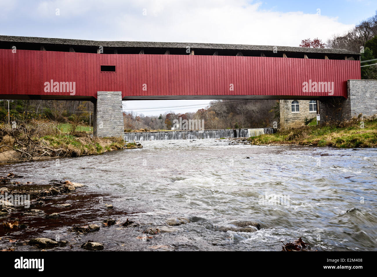 Pine grove covered bridge hi-res stock photography and images - Alamy