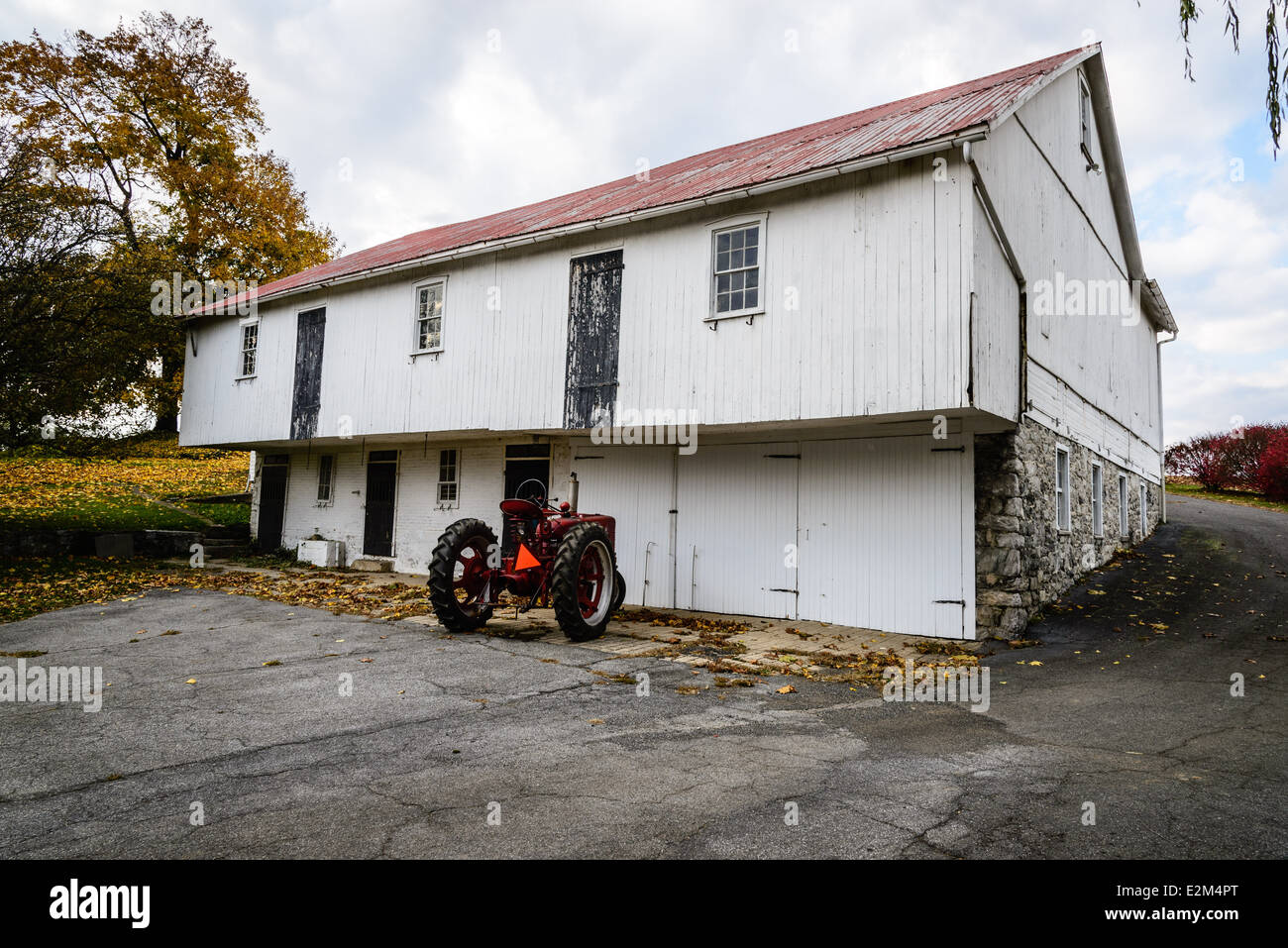 1890s Stone Barn, Lime Valley Mill, Willow Street, Pennsylvania Stock ...