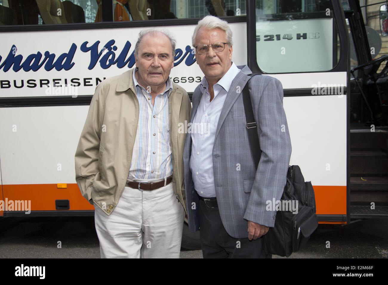 Lambert Hamel, Peter Sattmann at 'Herzlichen Glueckwunsch, Sie haben ...