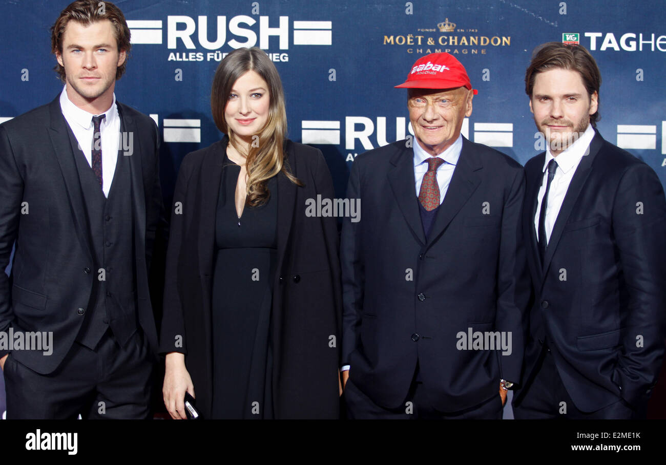 Chris Hemsworth, Alexandra Maria Lara, Niki Lauda,Daniel Bruehl at the ...
