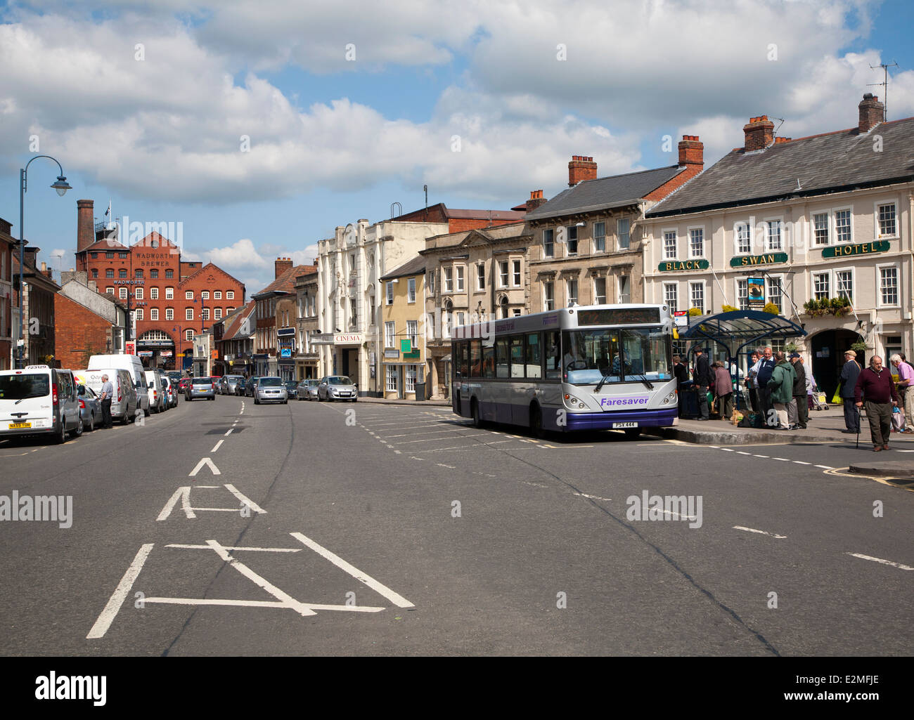 Town centre street Devizes, Wiltshire, England Stock Photo - Alamy