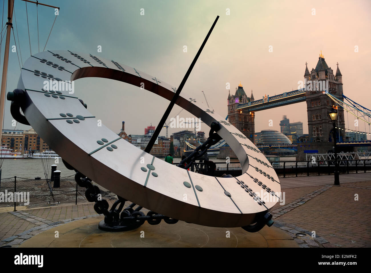 Sundial and Tower Bridge at waterfront in London Stock Photo - Alamy