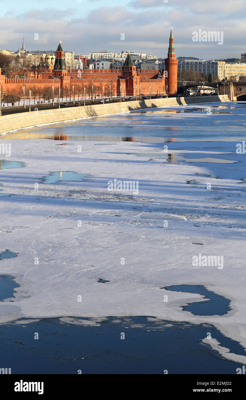 Moscow winter river landscape with Kremlin towers Stock Photo - Alamy