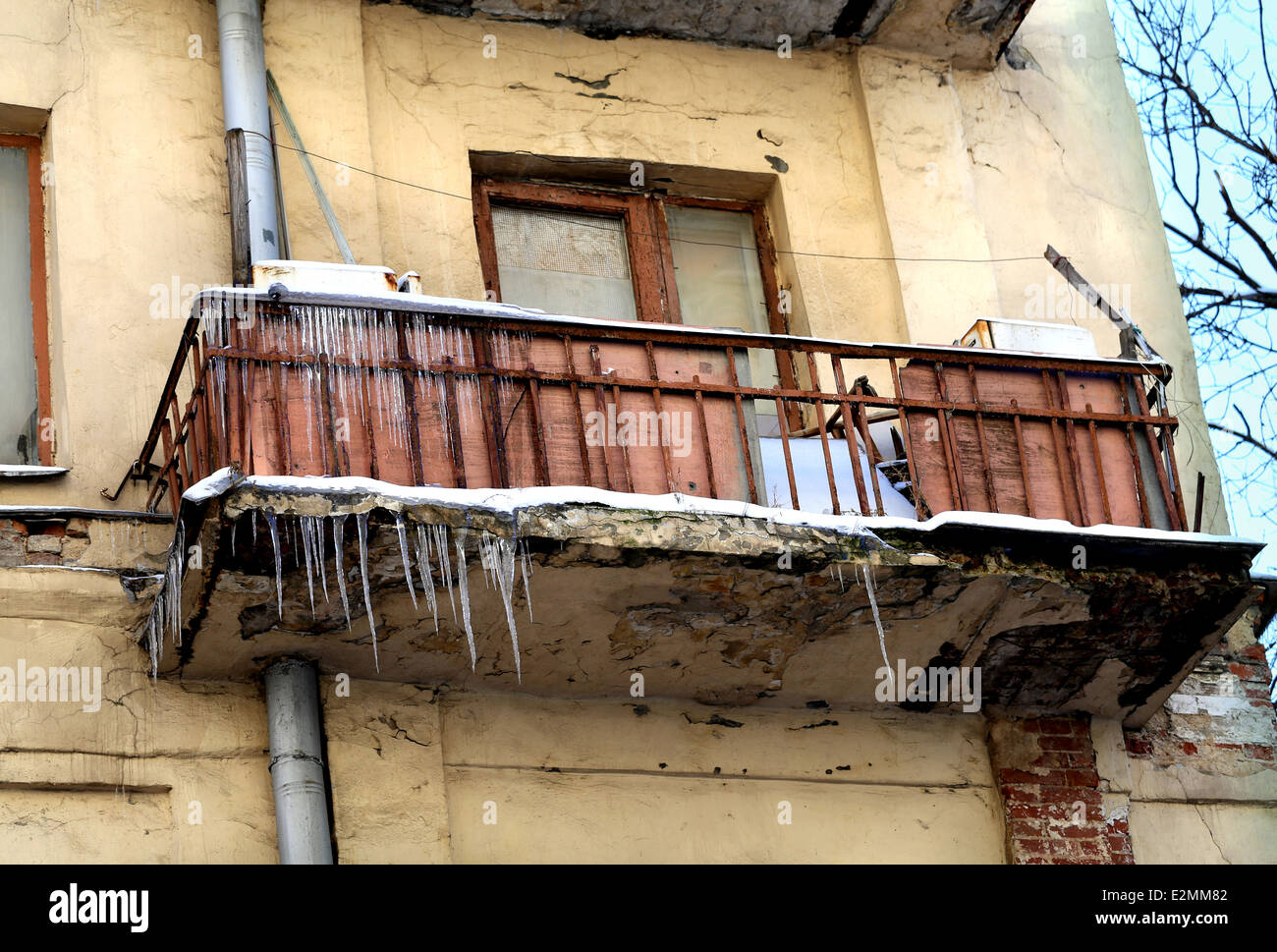 Old balcony hi-res stock photography and images - Alamy