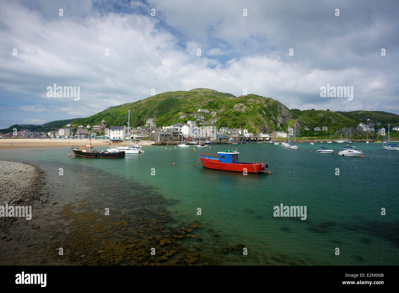 Fishing boat north wales hi-res stock photography and images - Alamy