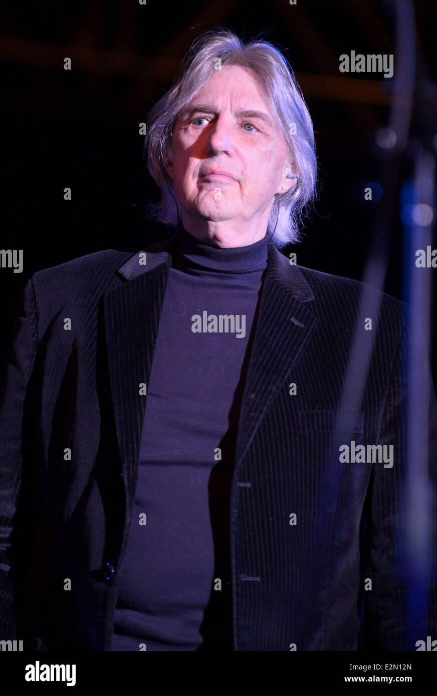 Three dog night band hi-res stock photography and images - Alamy